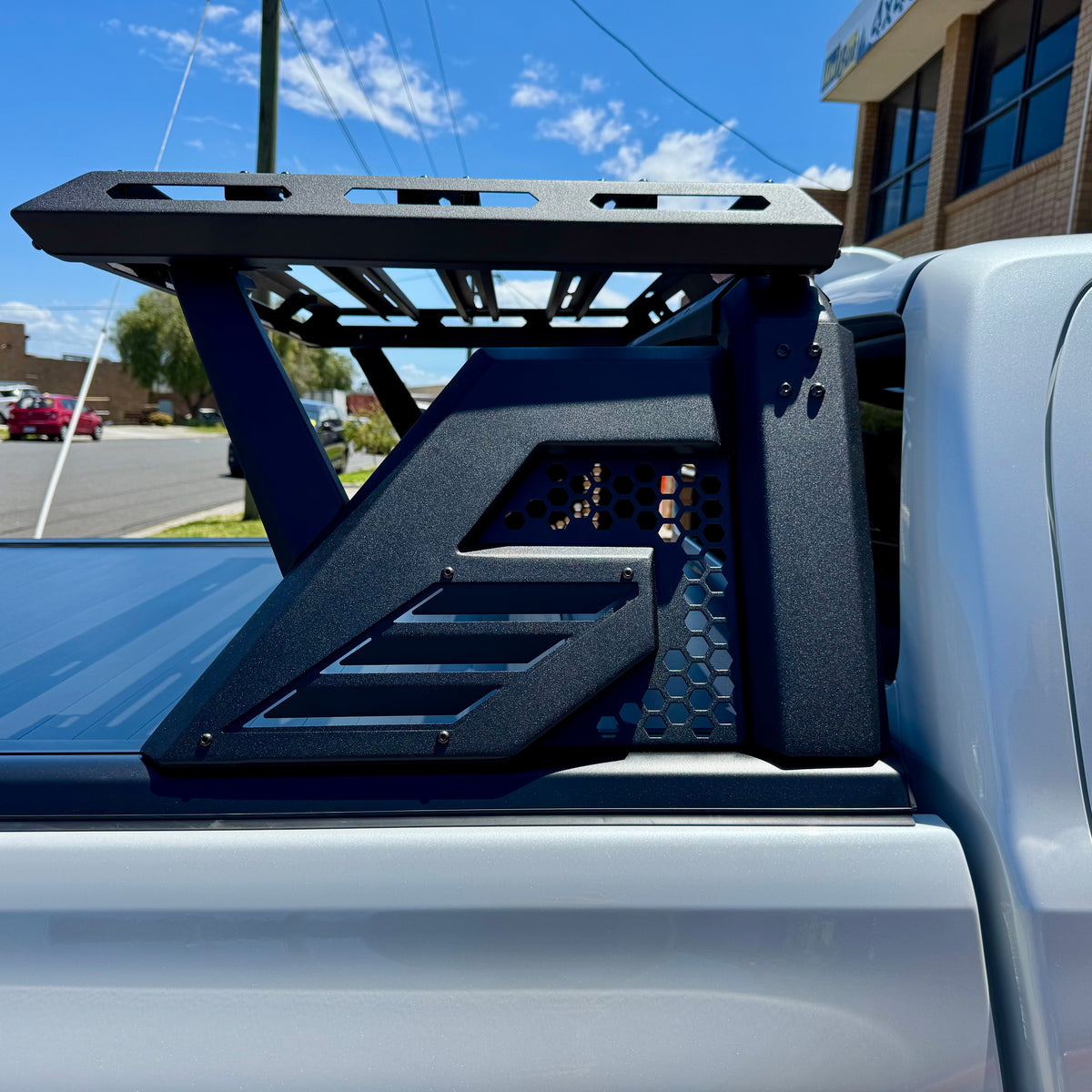 Universal Roll Bar with Multifunction Rack | UniUte